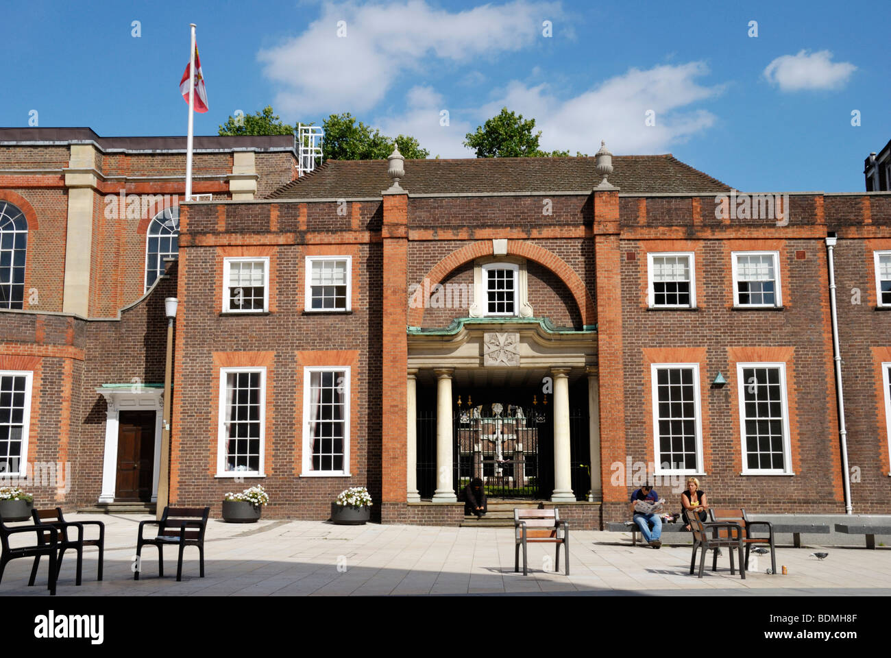 Docwra Family Memorial Gateway in St John's Square, Clerkenwell, London ...