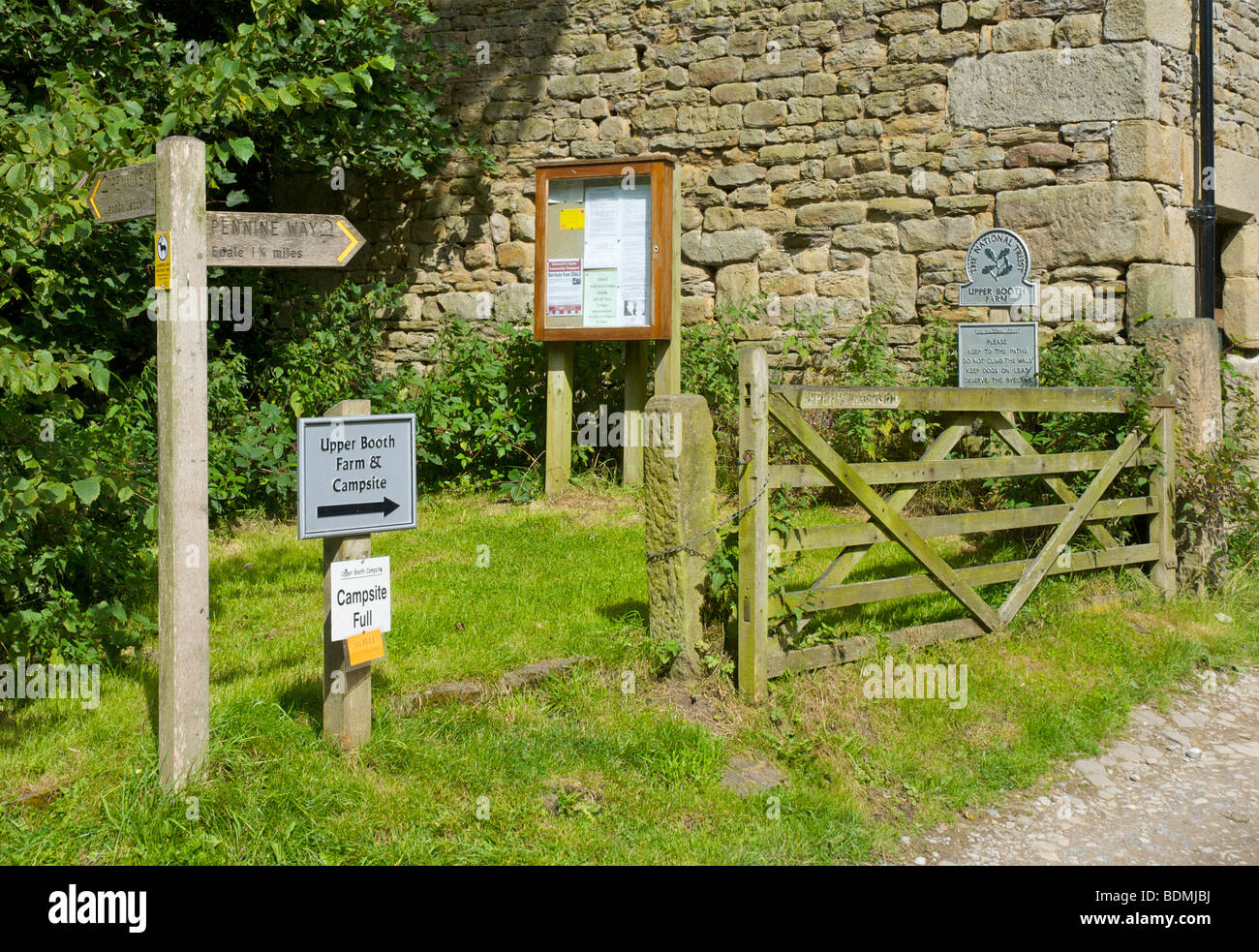 A plethora of waymarking signs at Upper Booth, on Pennine Way, Edale ...