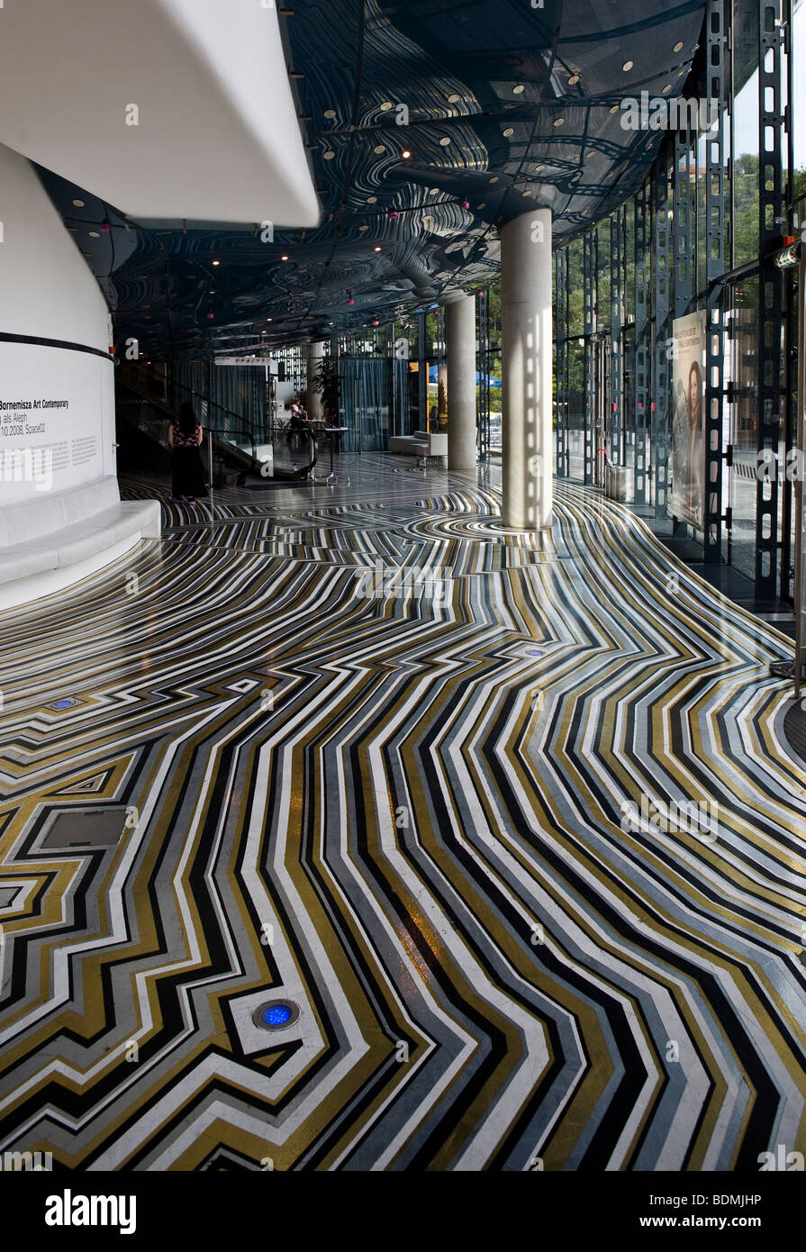 Graz, Kunsthaus, Vestibül mit Fußbodengestaltung von J. Lambie Stock ...