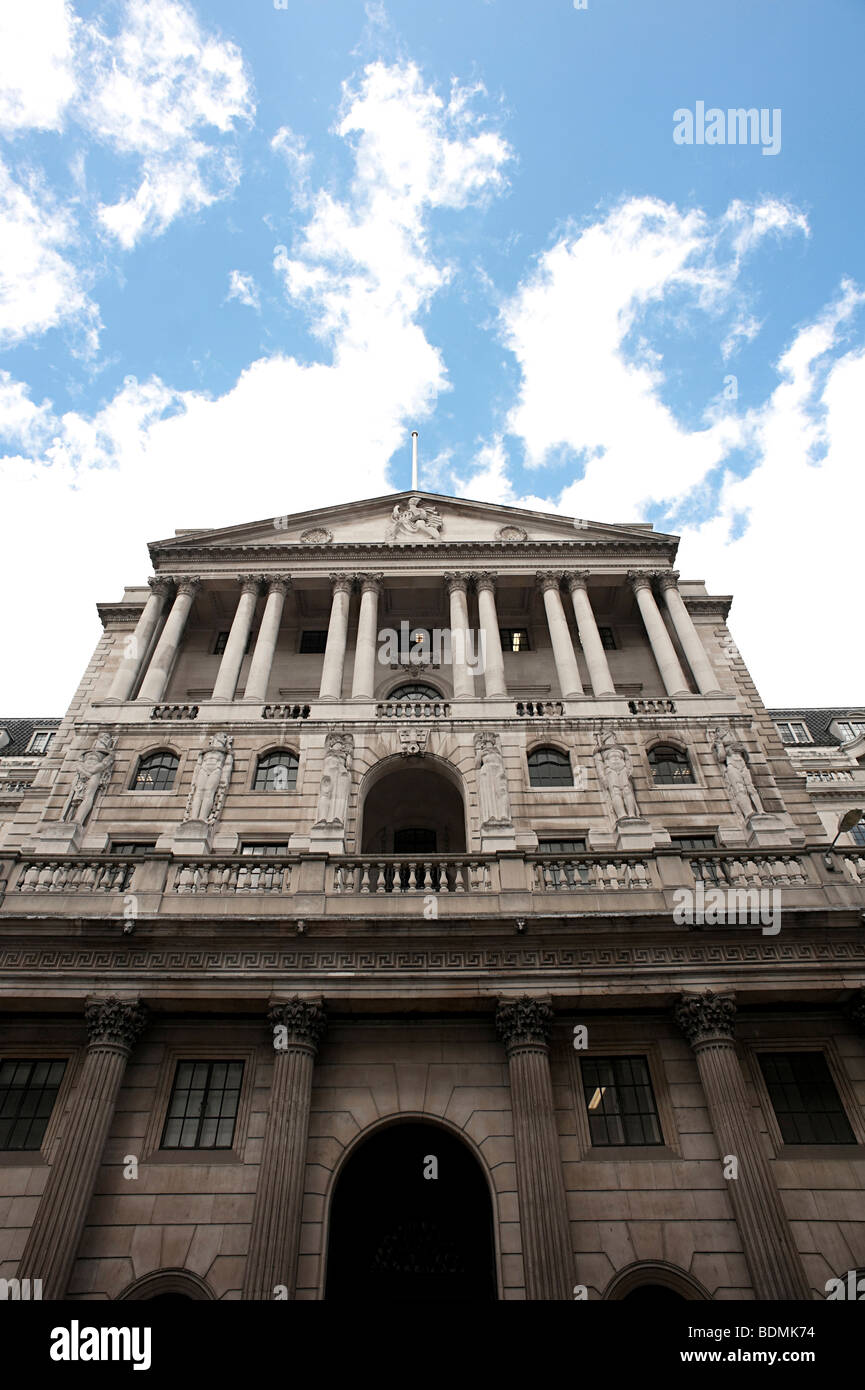 Historical view bank england hi-res stock photography and images - Alamy