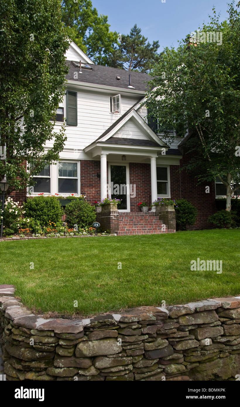 American Single Story House High Resolution Stock Photography and ...