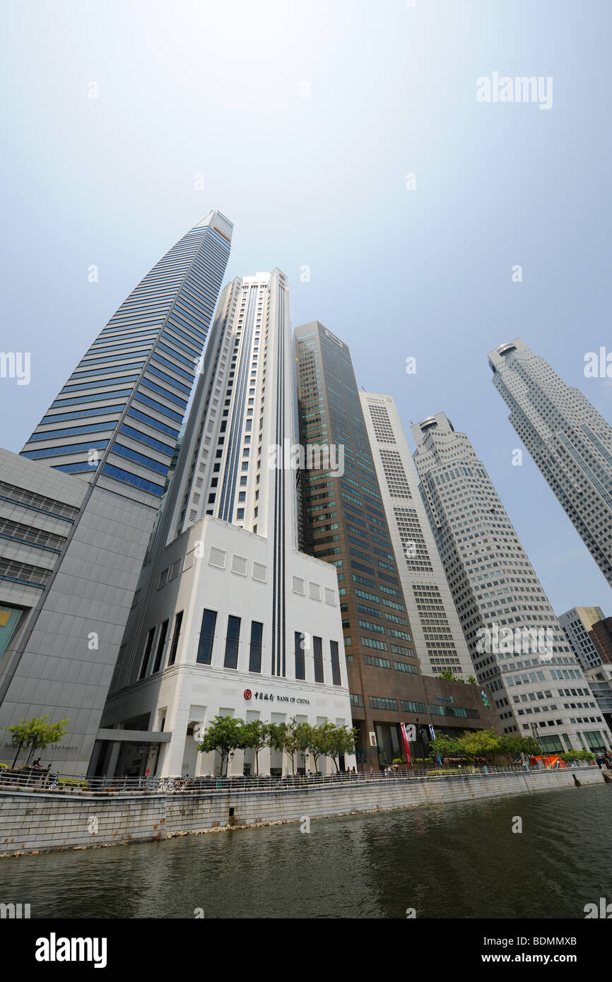 Standard chartered tower hi-res stock photography and images - Alamy