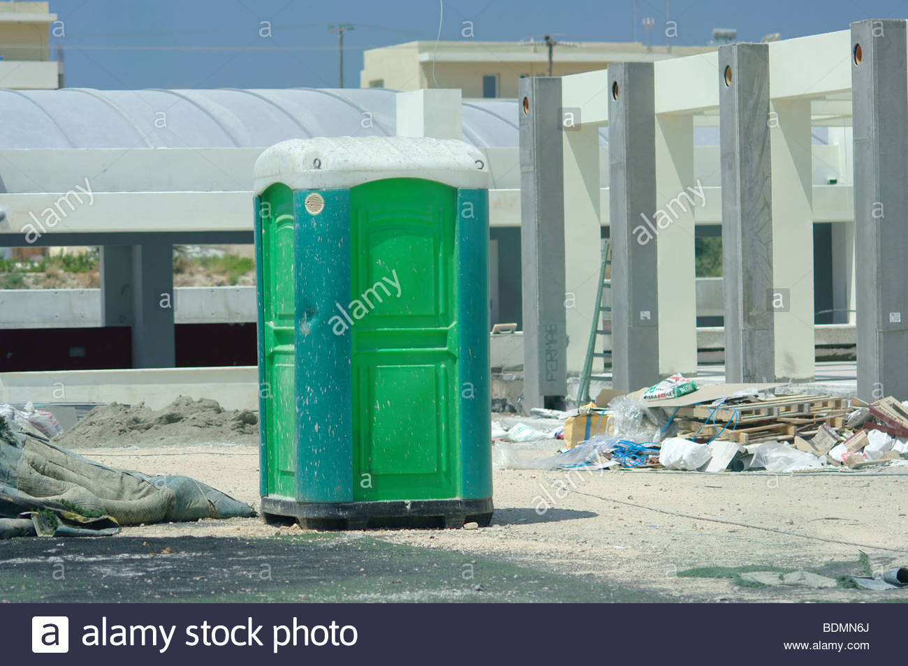 Old Fashioned Outdoor Toilet Stock Photos & Old Fashioned Outdoor ...