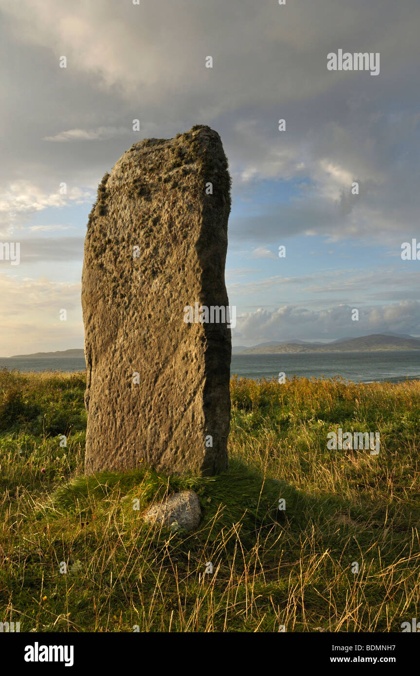 Standing stone, Sandy beach near Scarasta, Isle of Harris, Scotland ...