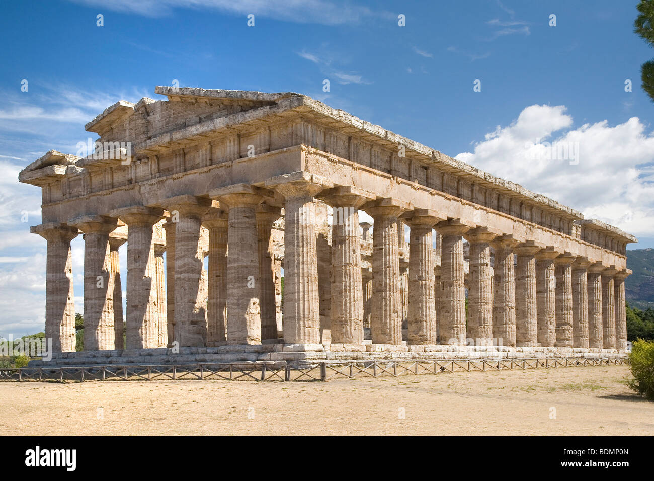Paestum, Poseidontempel, Hera-Tempel (um 450 v. Chr Stock Photo - Alamy