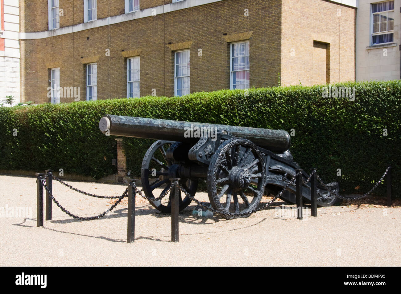 Cannon Horse Guard Parade Whitehall London Stock Photo - Alamy