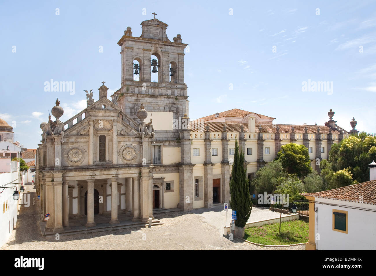 Kirchenfassade hi-res stock photography and images - Alamy