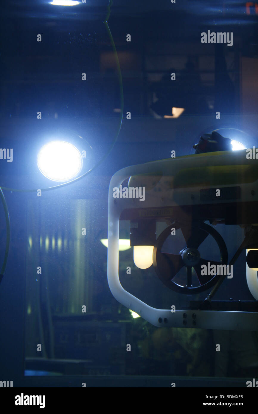 Deep sea exploration hi-res stock photography and images - Alamy