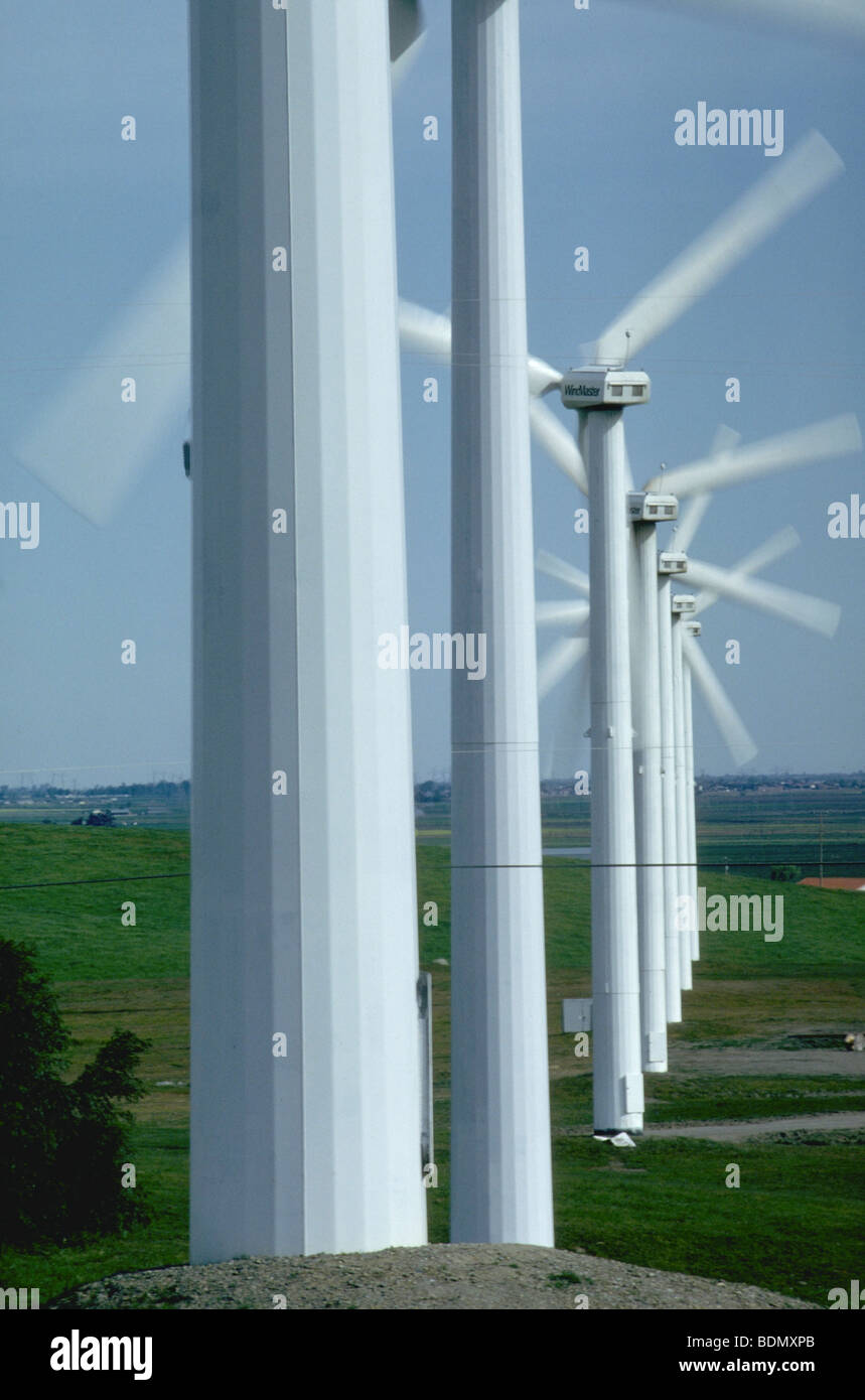 Windmills at Altamont Pass Stock Photo - Alamy