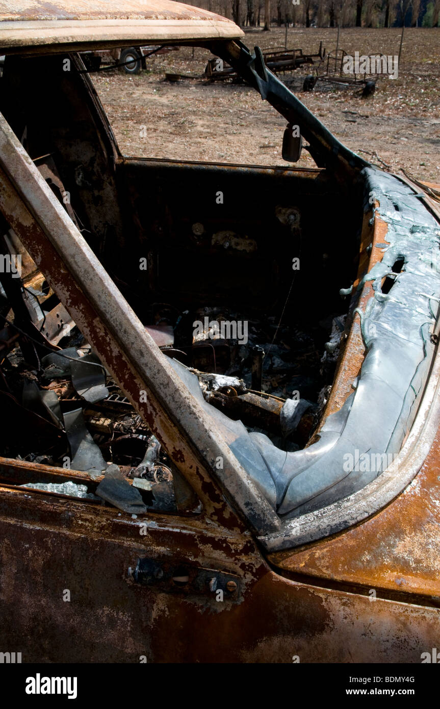 Burnt out vehicle hi-res stock photography and images - Alamy
