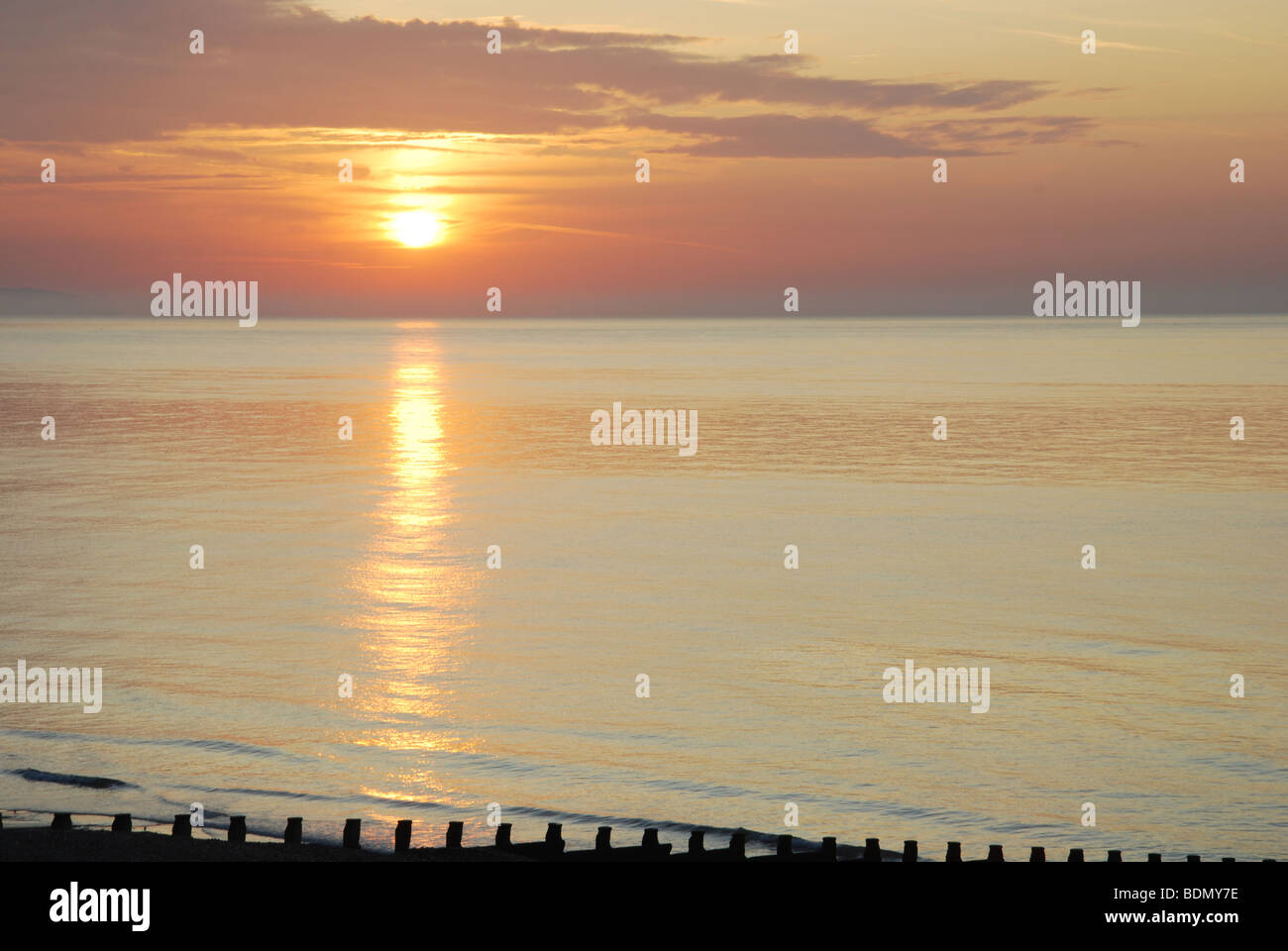 Eastbourne sunset pretty sky hi-res stock photography and images - Alamy