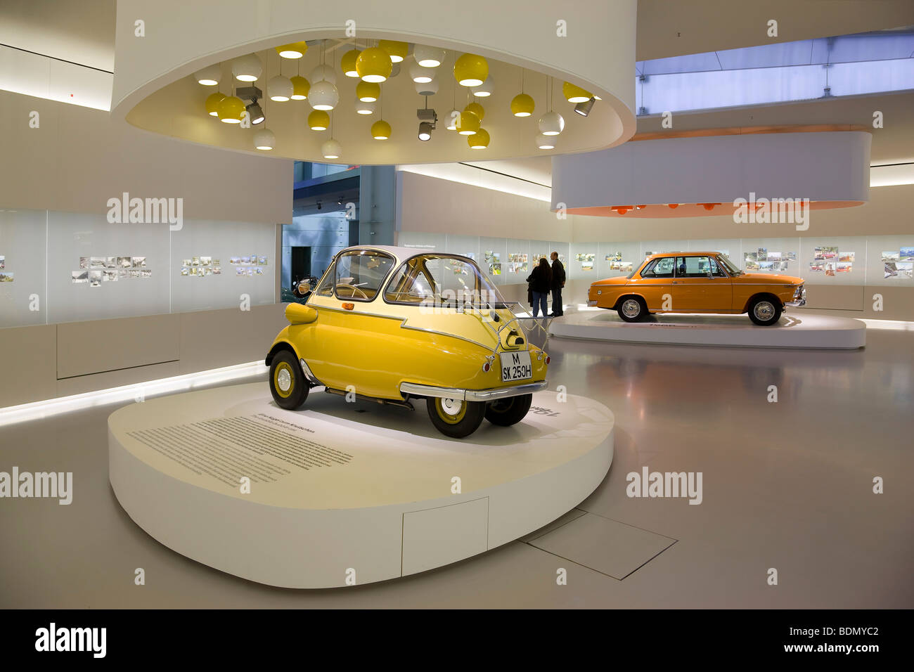 München, BMW-Museum, BMW Museum, Innen Stock Photo - Alamy