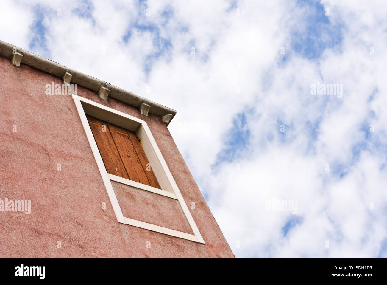 Red house in Italy Stock Photo - Alamy