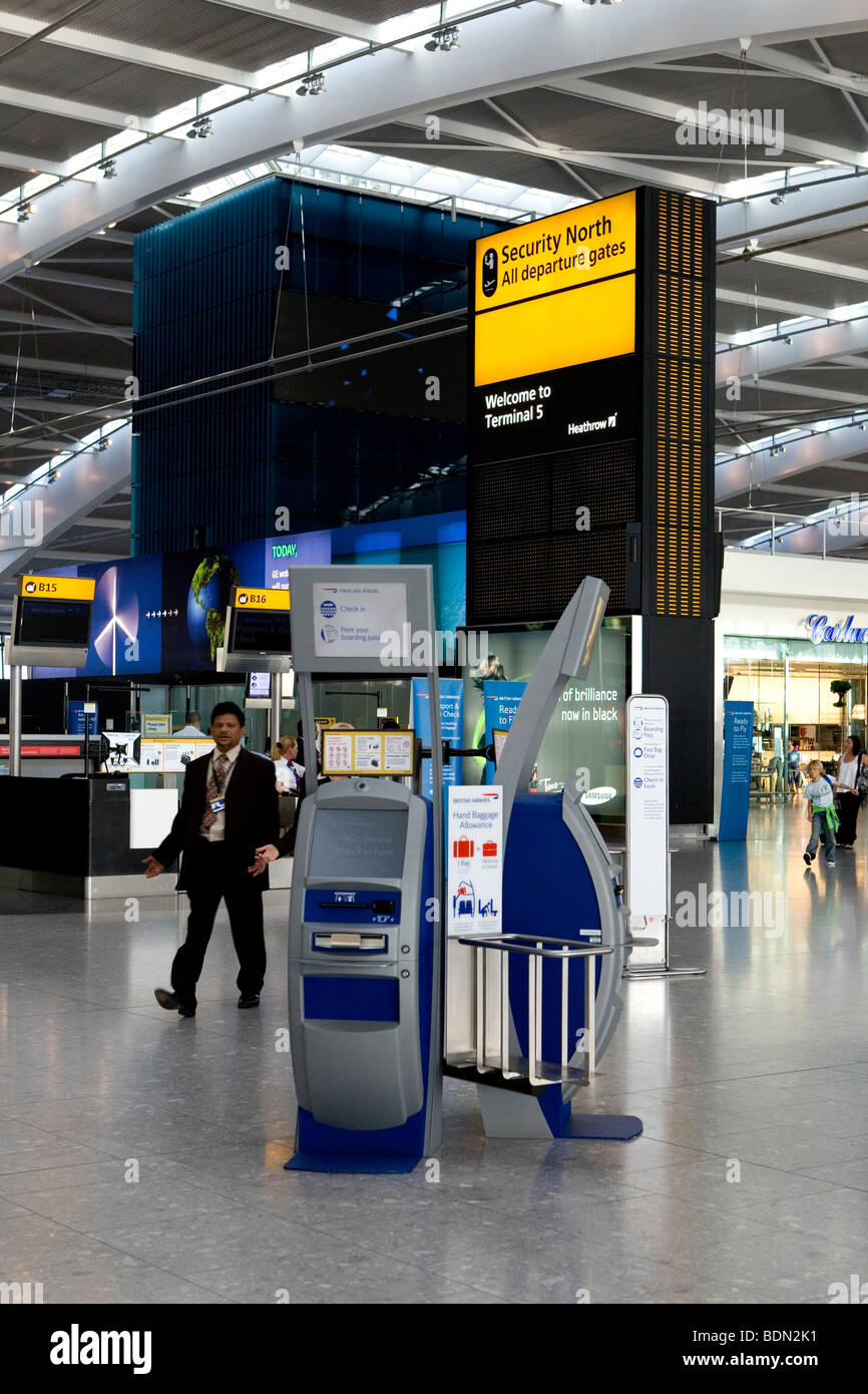 Heathrow airport check in hi-res stock photography and images - Alamy