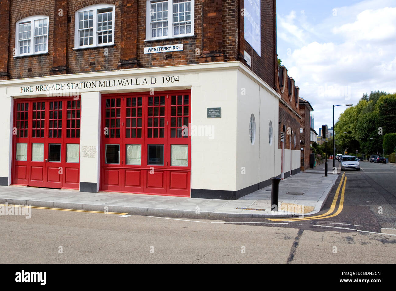 Old Millwall fire station on Westferry Road Stock Photo - Alamy