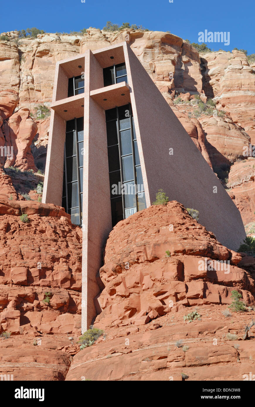 Chapel of the Holy Cross, modern rock church from the '50s, Sedona ...