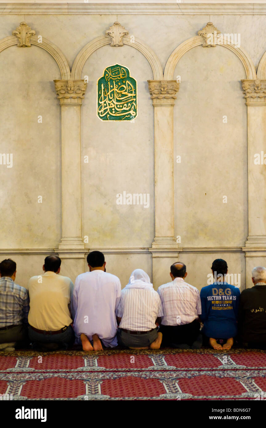 Sunni Muslim Prayer Mosque High Resolution Stock Photography and Images ...