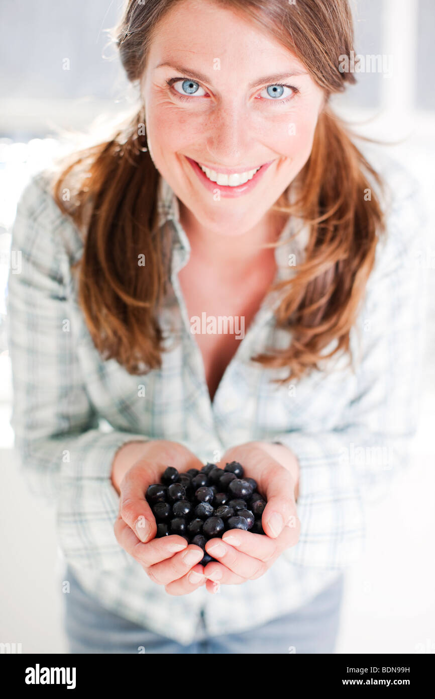 Handfull Blueberries High Resolution Stock Photography and Images - Alamy