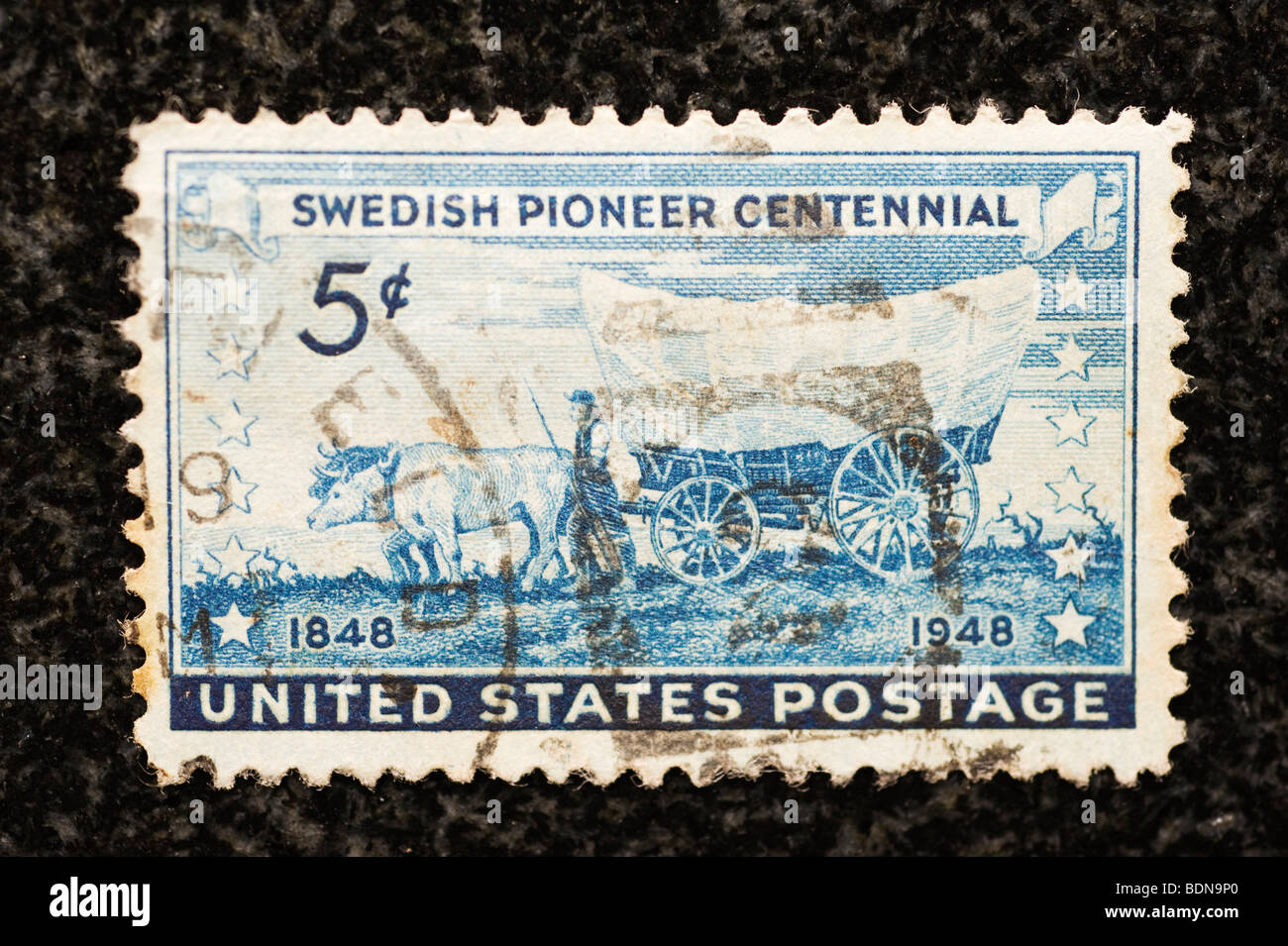 Postage stamp 5 hi-res stock photography and images - Alamy