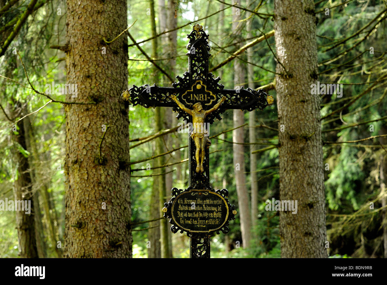 Crucification hi-res stock photography and images - Alamy