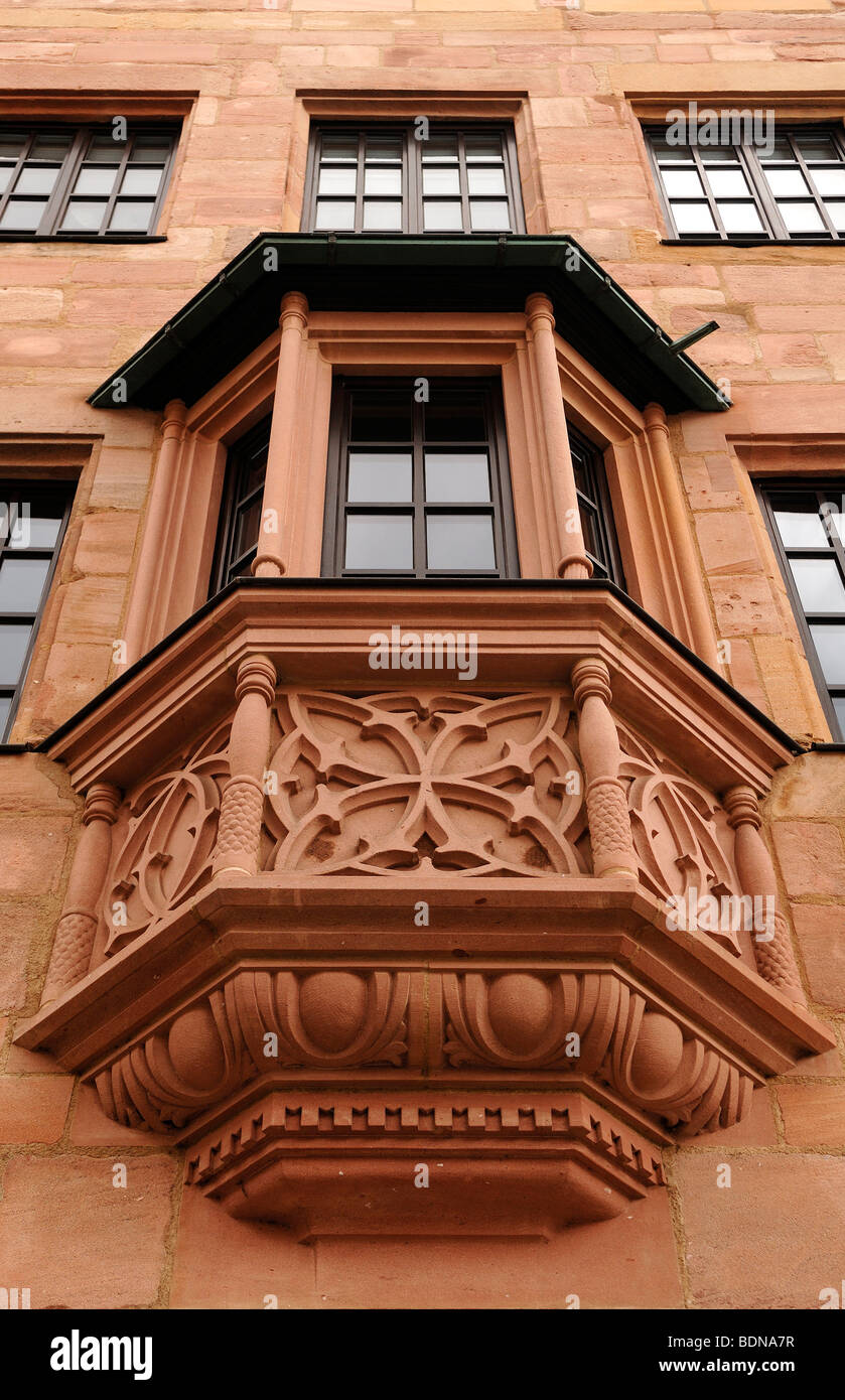 Stone bay windows hi-res stock photography and images - Alamy