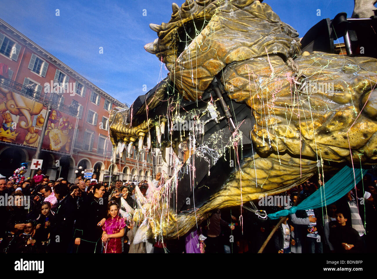 Carnival parade head hi-res stock photography and images - Alamy