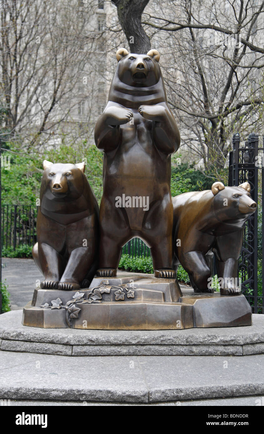The Paul Manship sculpture, "Group of Bears" in the Pat Hoffman ...