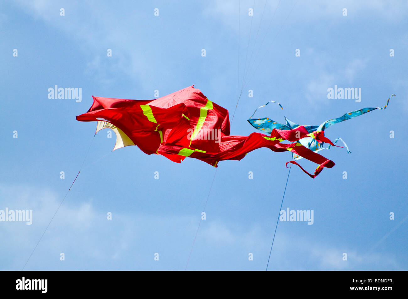 Kites flying in the sky hi-res stock photography and images - Alamy