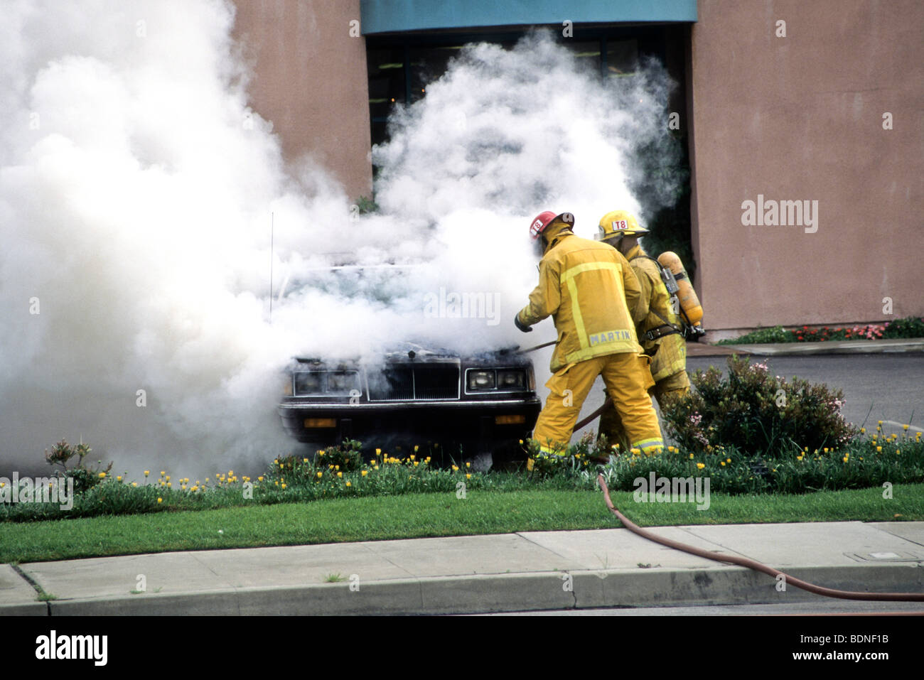 extinguish fire car auto smoke flame danger risk mask helmet oxygen ...