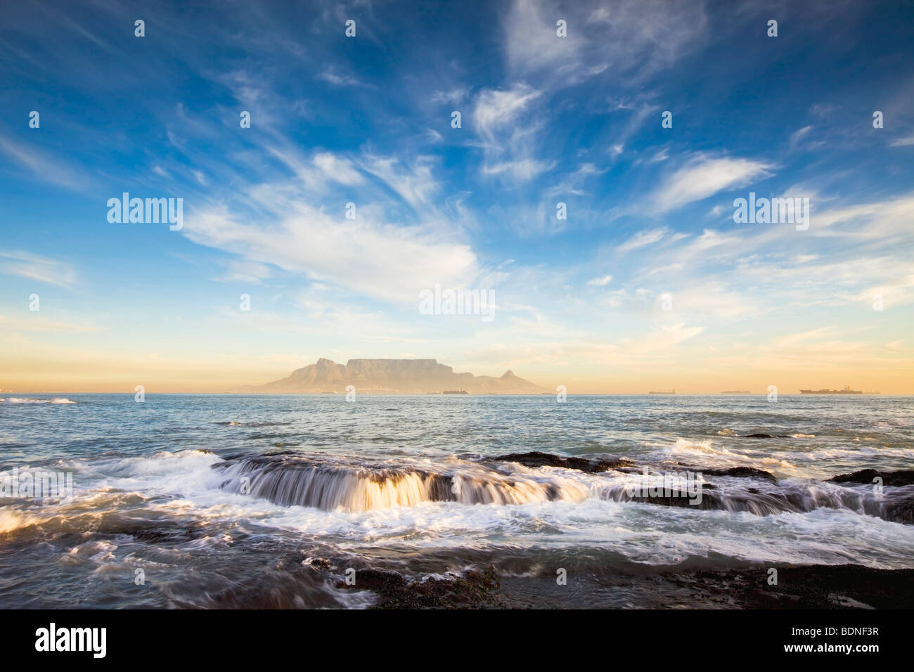 Sea with surf in background hi-res stock photography and images - Alamy