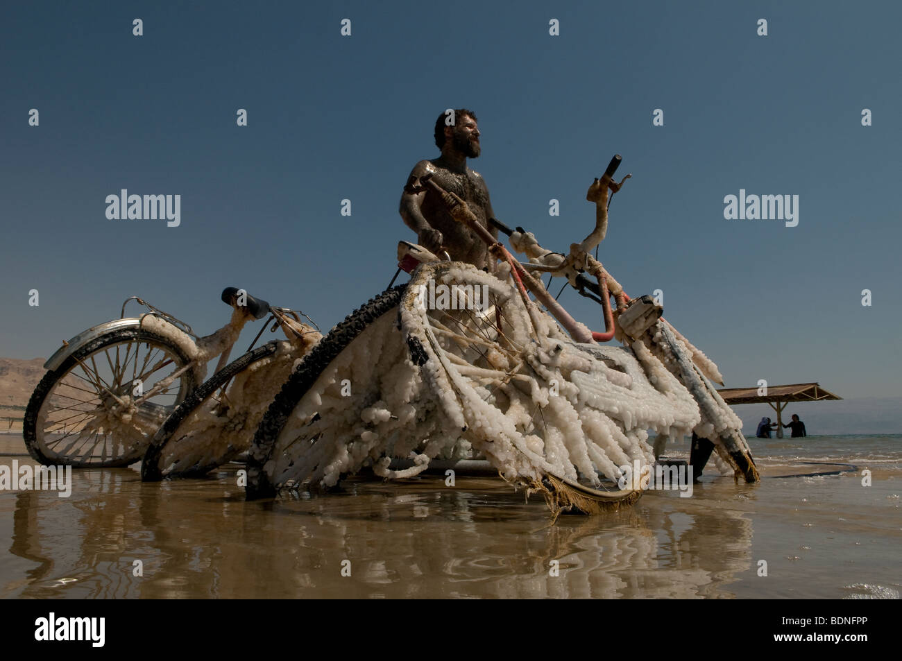Israel tourists mud hi-res stock photography and images - Alamy