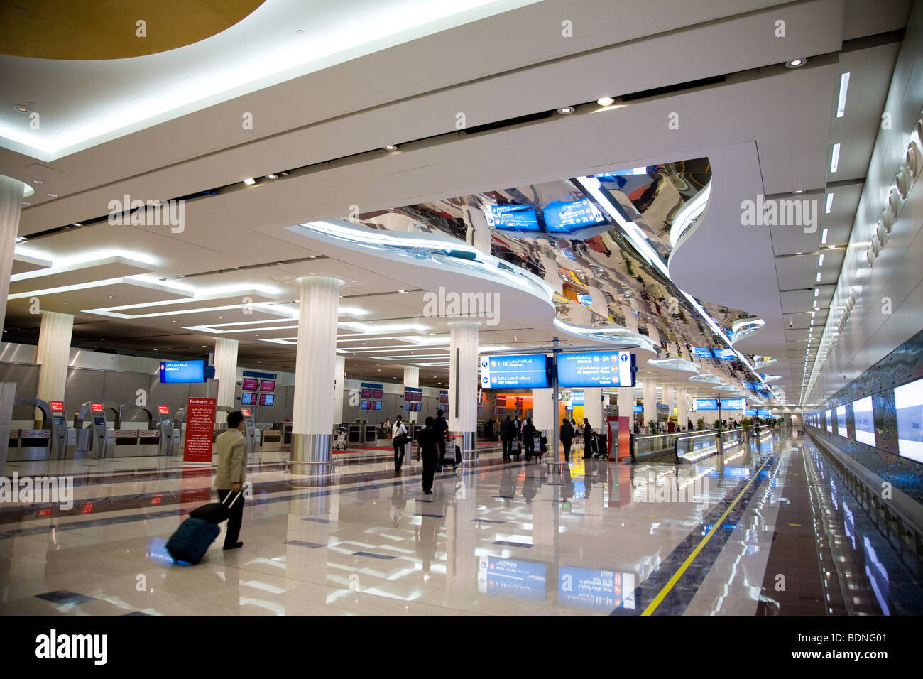 Business and first class check in hall concourse Stock Photo - Alamy
