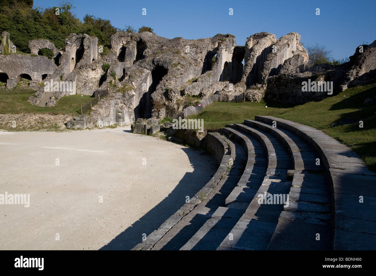 The ruins of the Roman amphitheatre in Saintes, France Stock Photo - Alamy