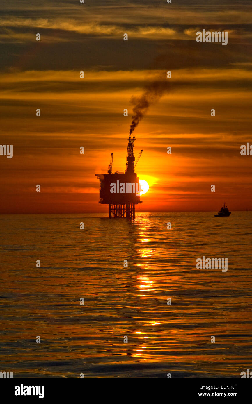 sun set at east brae oil rig Stock Photo - Alamy