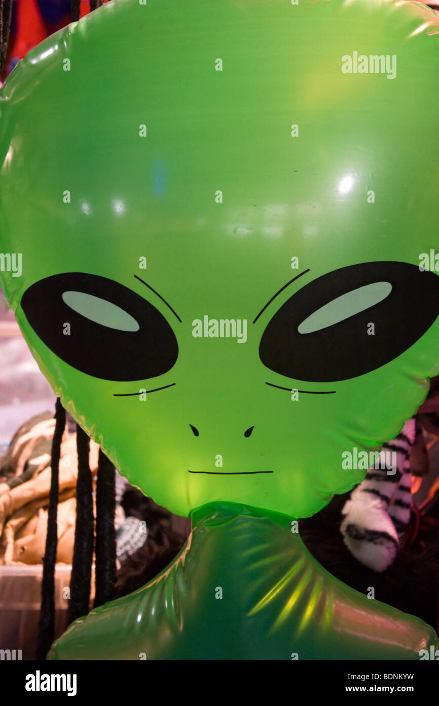 Little green man hi-res stock photography and images - Alamy