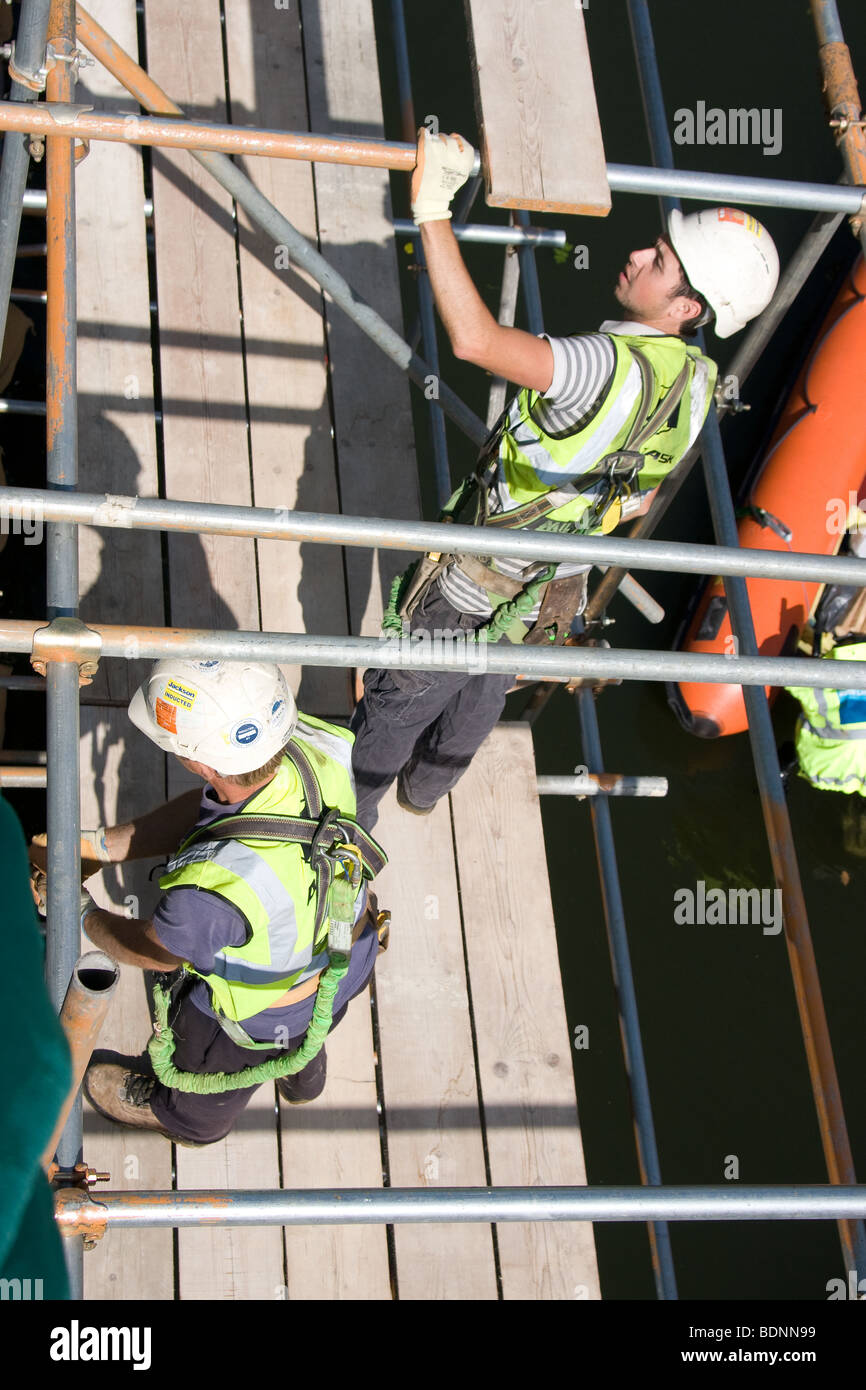 building scaffold scaffolding site construction rig workers Stock Photo ...
