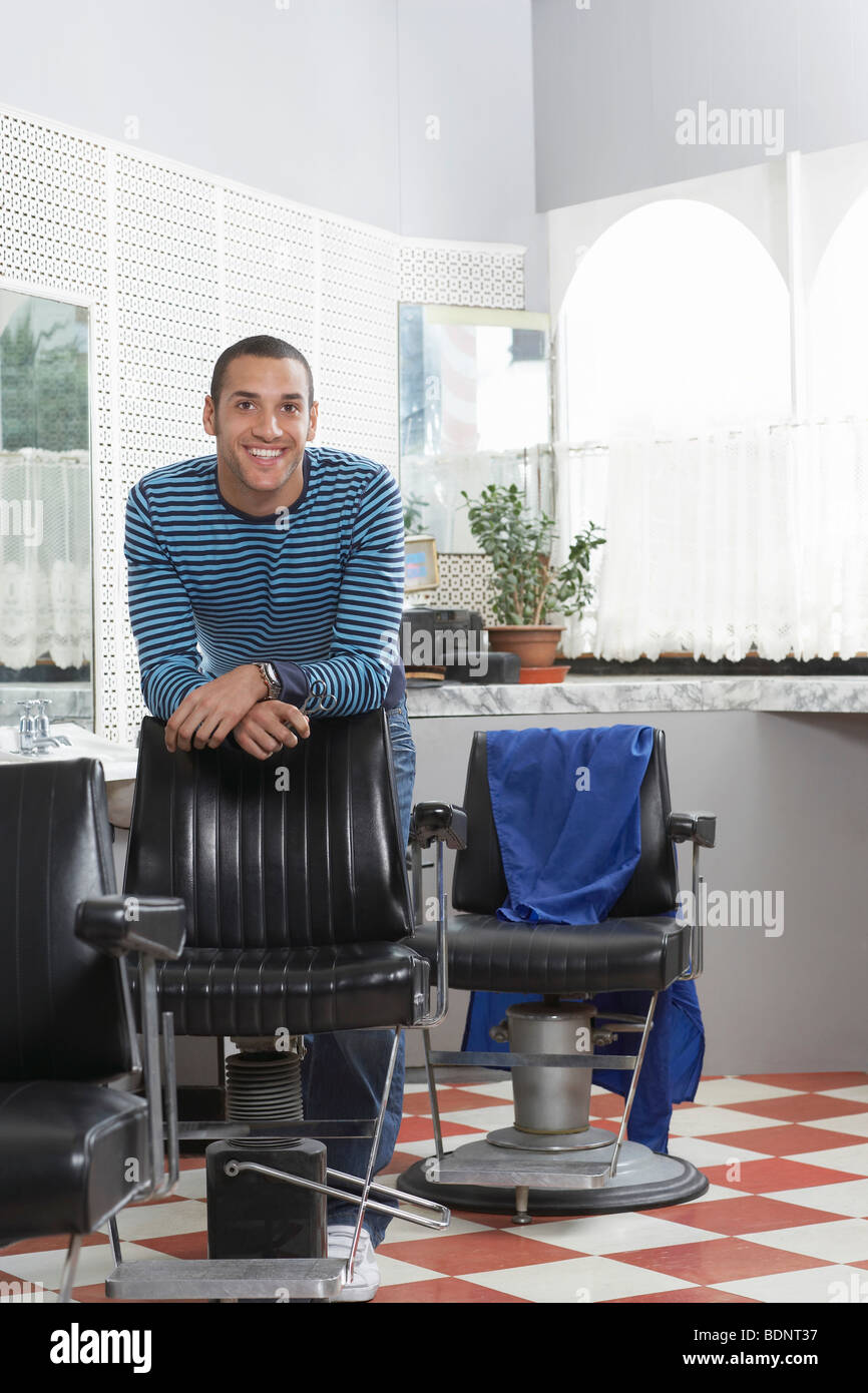 Full body portrait smiling hi-res stock photography and images - Alamy