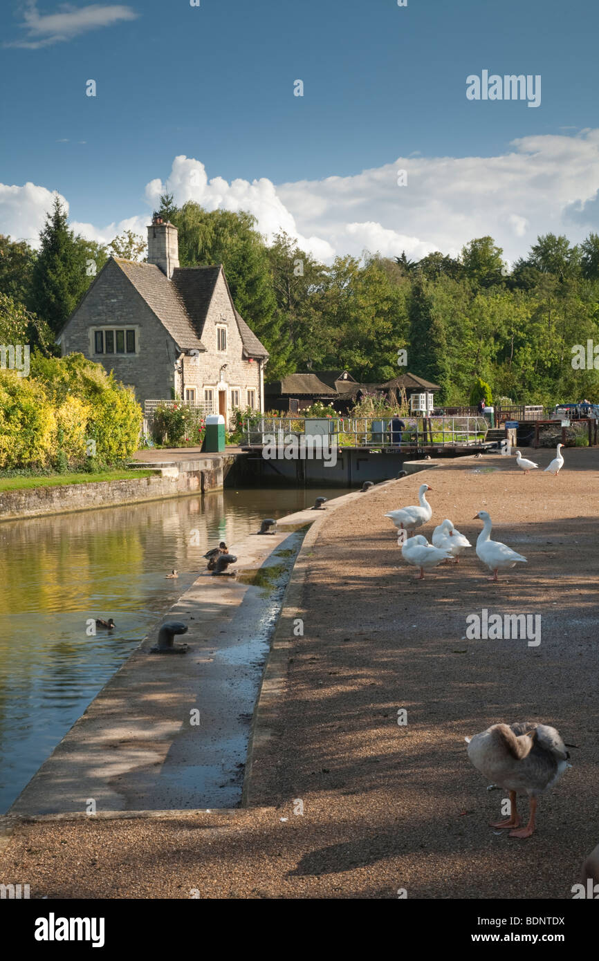 Iffley lock and river thames hi-res stock photography and images - Alamy