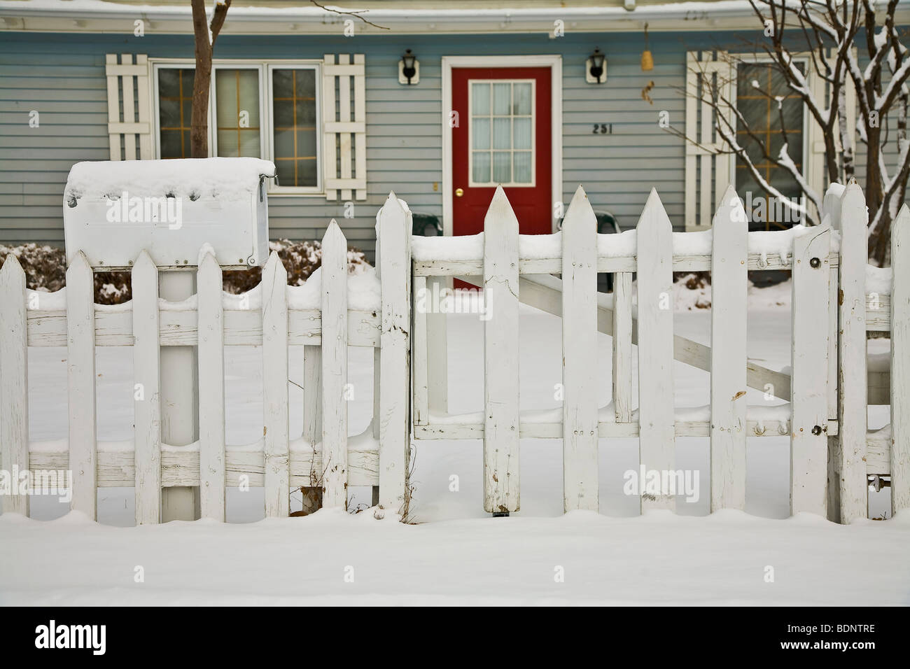 A gate and fence in winter Stock Photo - Alamy