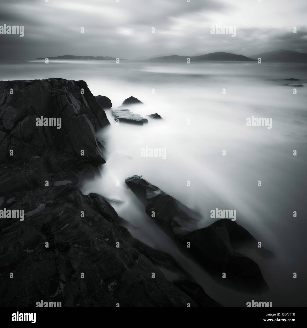 Black boulders and water hi-res stock photography and images - Alamy