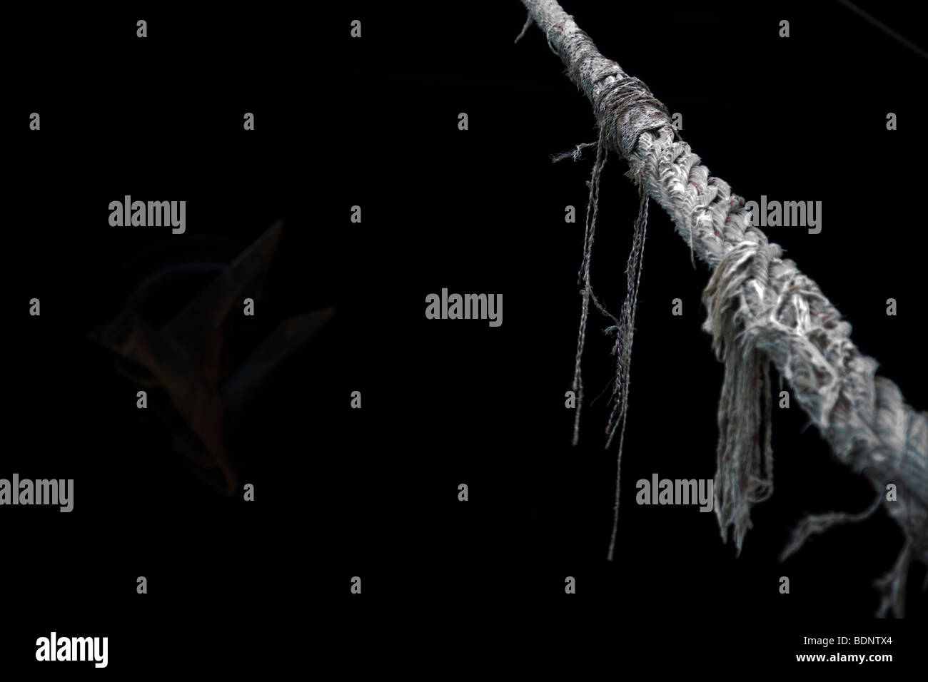 Frayed mooring rope hi-res stock photography and images - Alamy