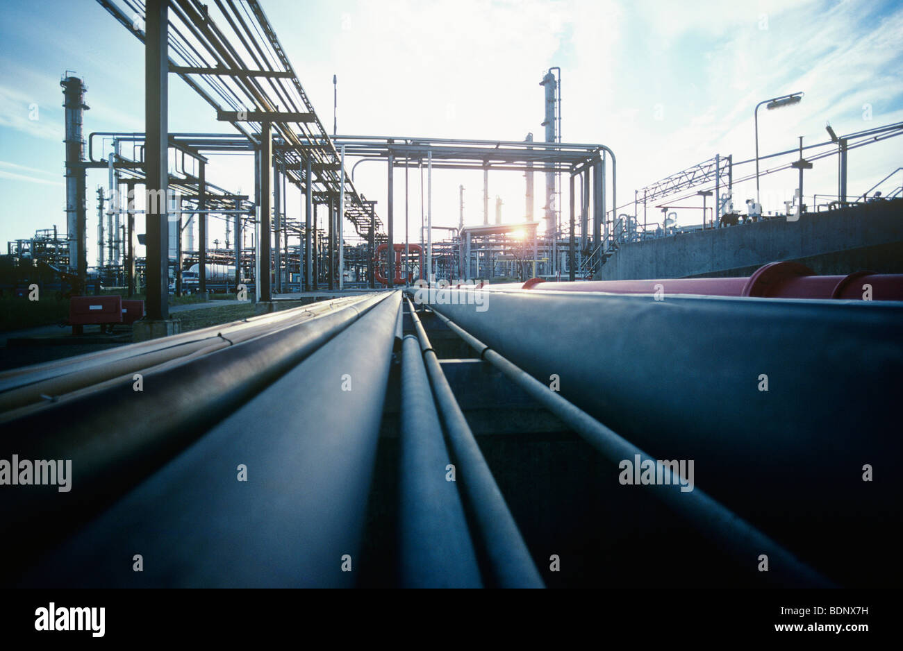 Refinery it hi-res stock photography and images - Alamy