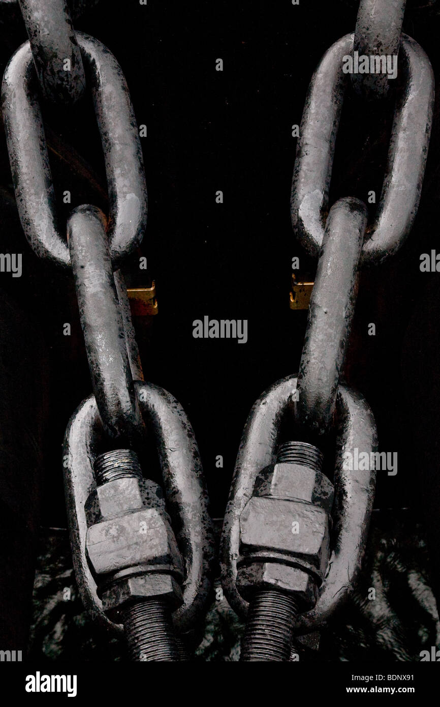 Ships anchor chain hi-res stock photography and images - Alamy