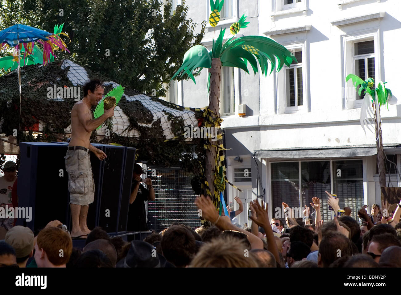 Pineapple tribe hi-res stock photography and images - Alamy