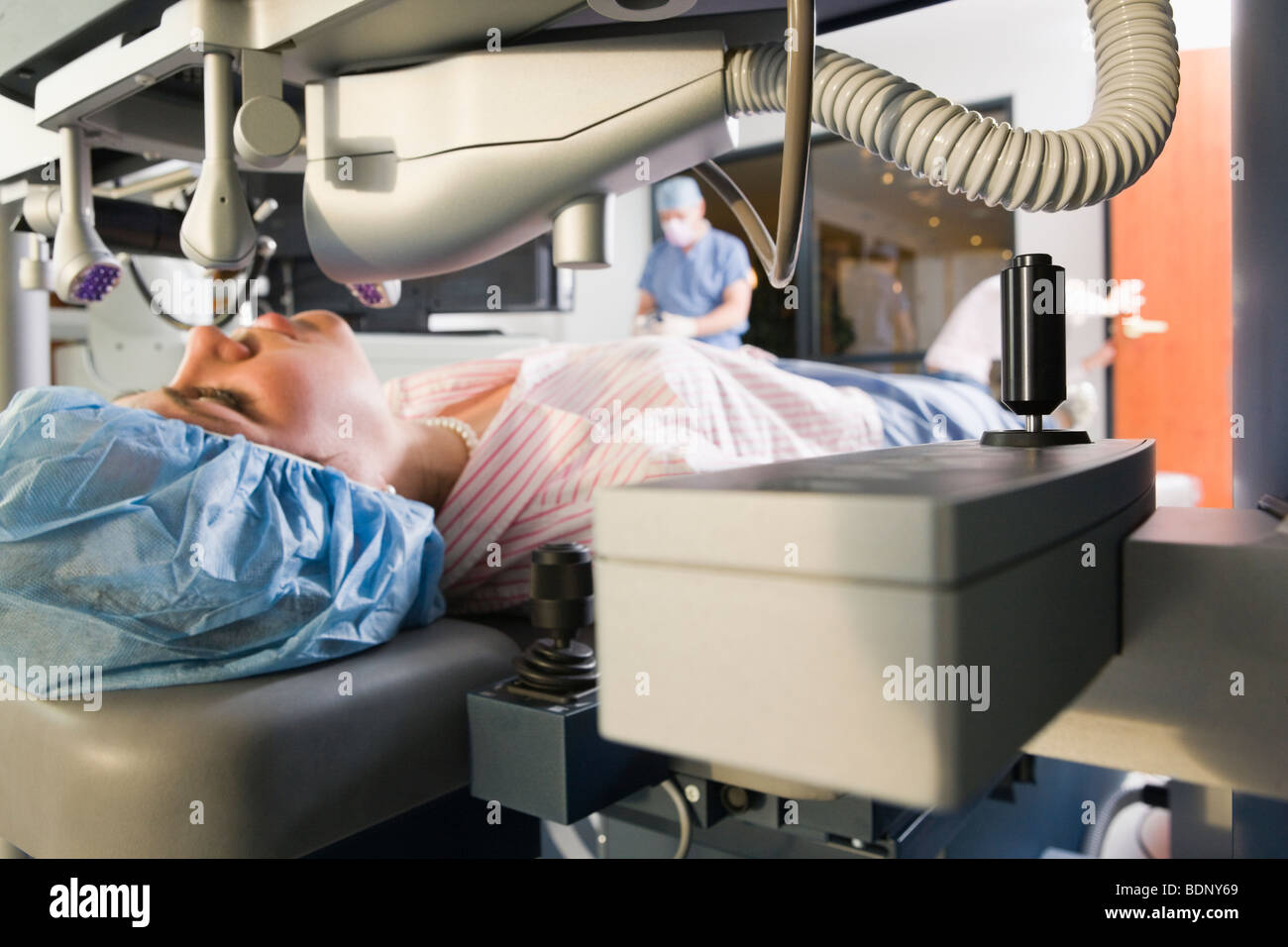 Patient undergoing LASIK surgery Stock Photo - Alamy