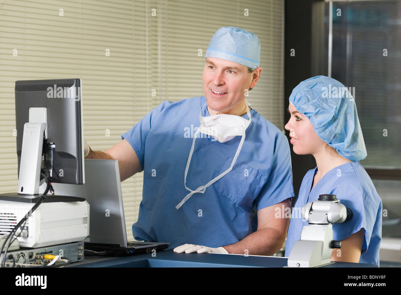 Laser machine hi-res stock photography and images - Alamy