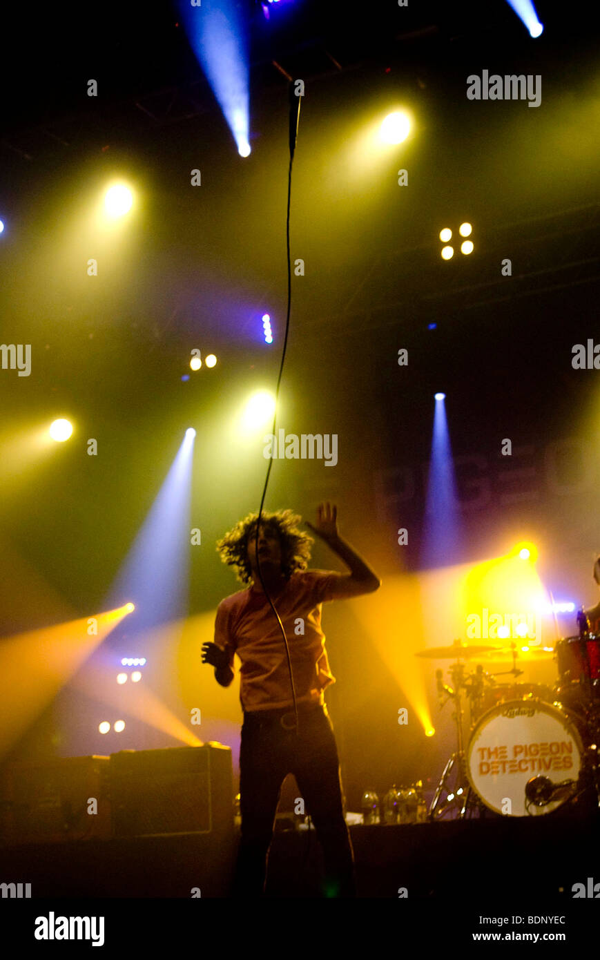 sing song singer performer stage live instrument band group pop rock id ...