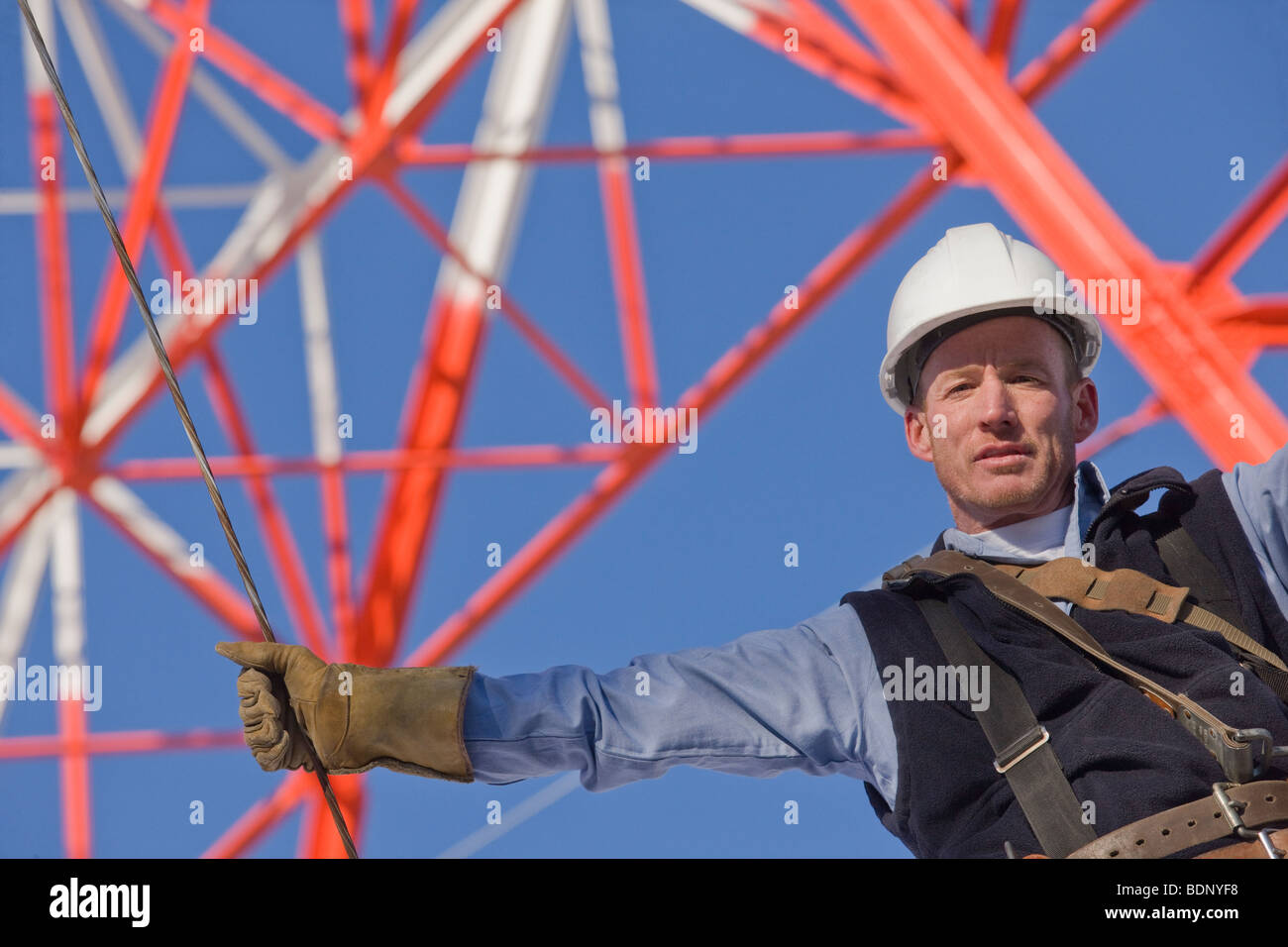 Lineman tower hi-res stock photography and images - Alamy