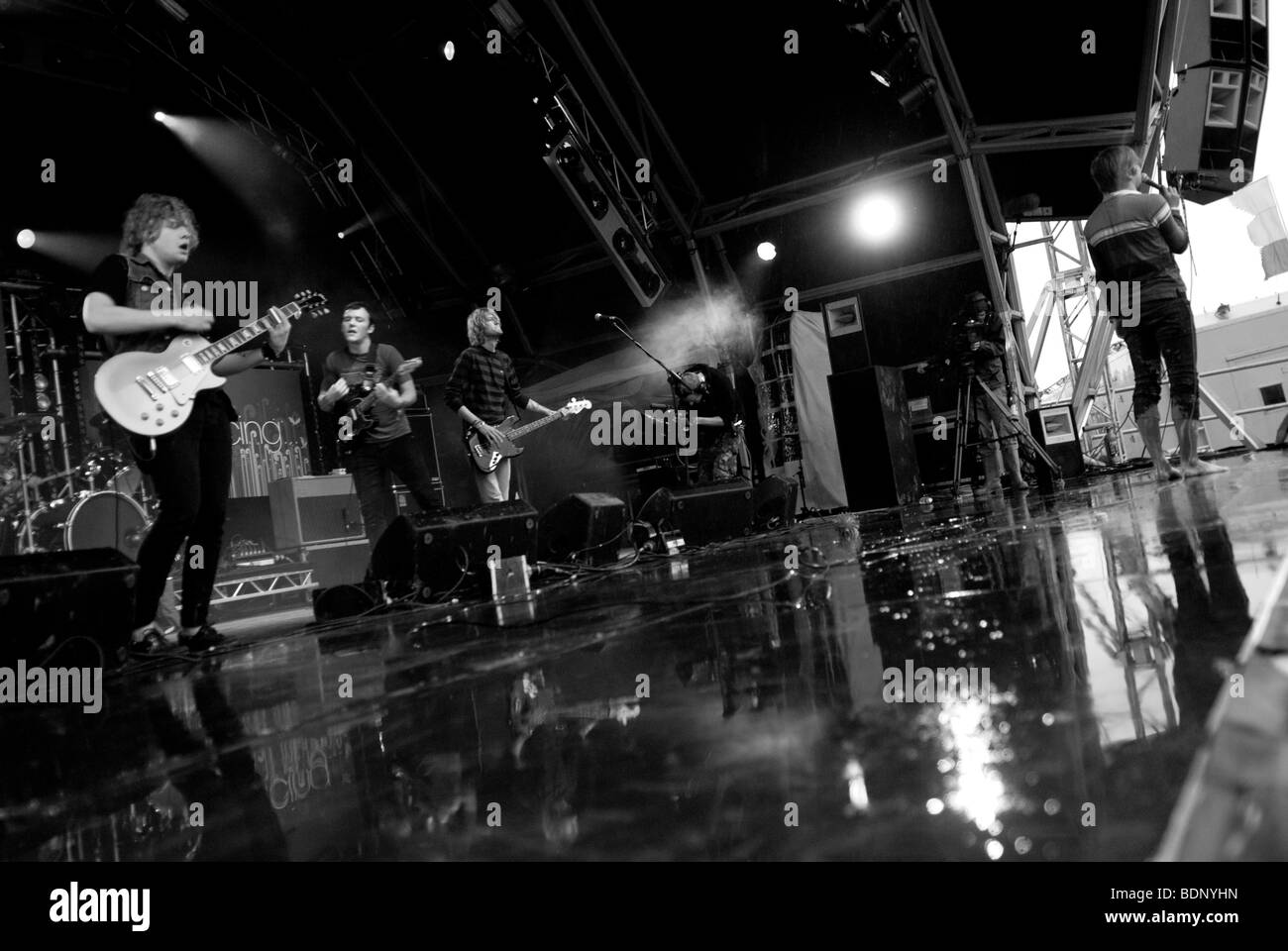 Stage cage hi-res stock photography and images - Alamy