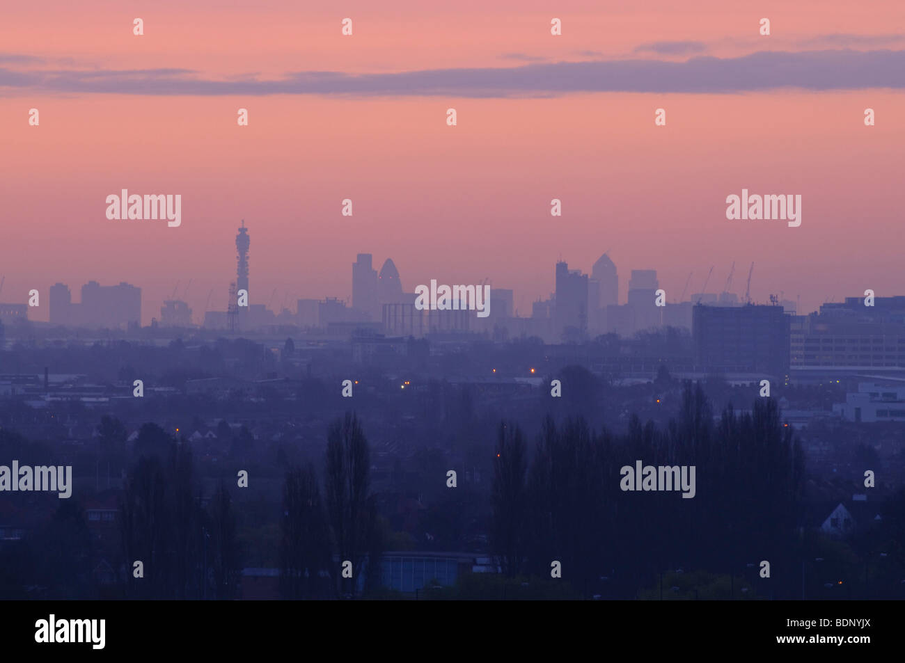 Dawn cityscape london hi-res stock photography and images - Alamy